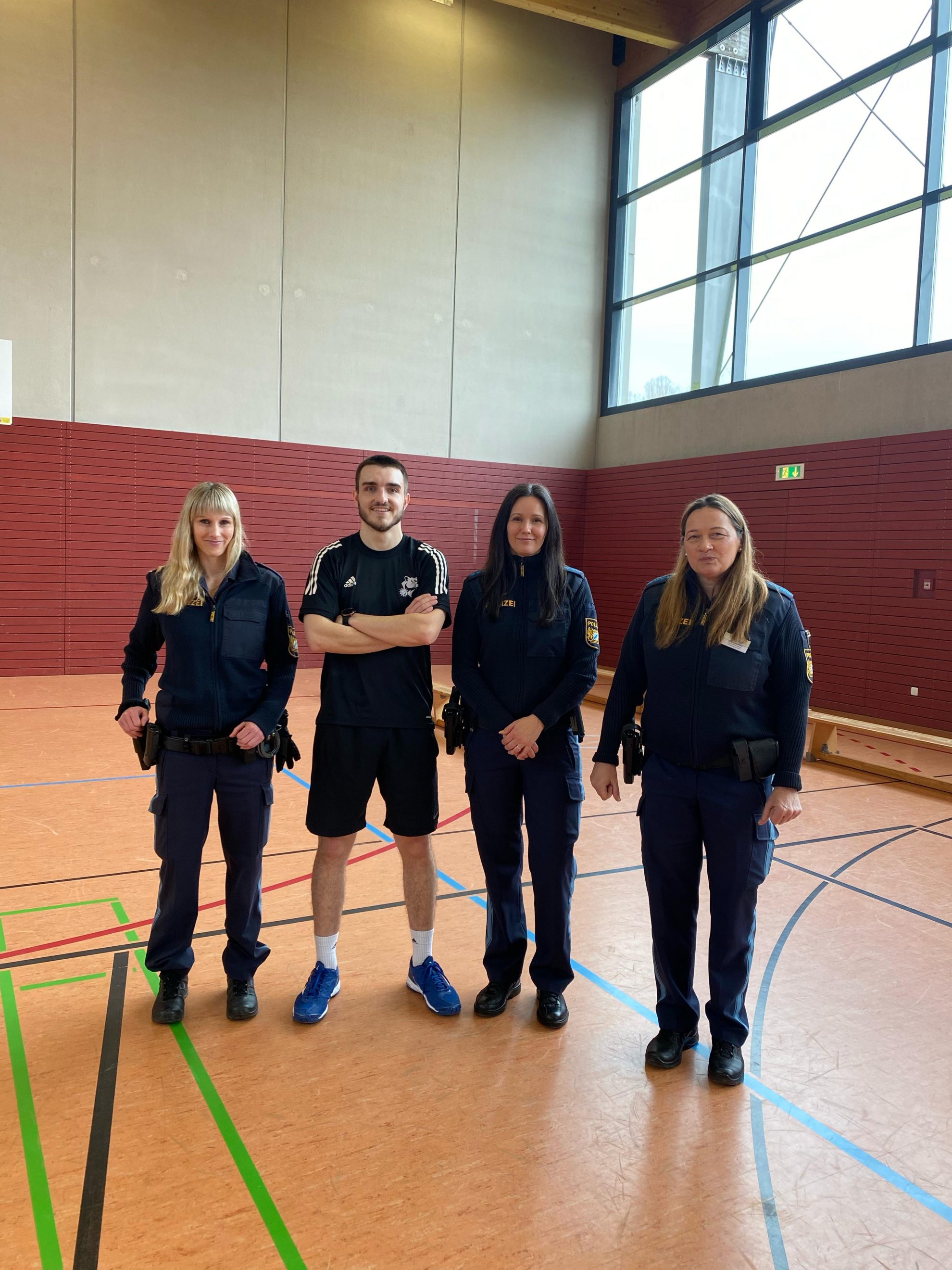 RST und PI Dorfen bitten zum Polizeitest: Schüler der 9. Klassen ...